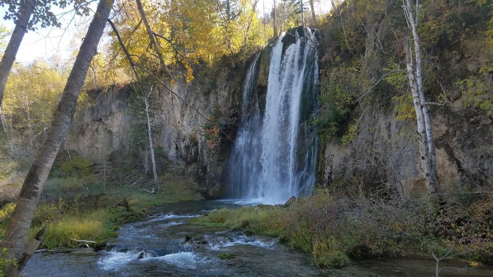 Fall Foliage in South Dakota | A Weekend Trip Itinerary